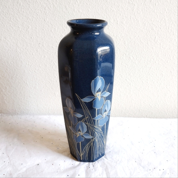 Otagiri | Accents | Vintage Otagiri Navy Blue Iris Floral Ceramic Vase ...